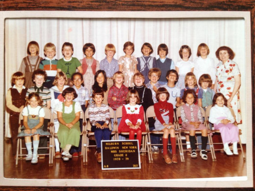 Second Grade Class Picture Can you find me and my sister Daryel ...